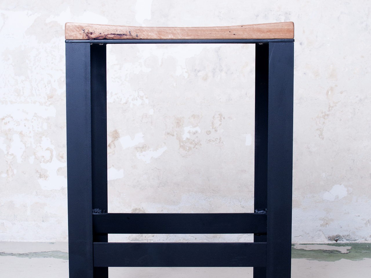 Stringy steel stool by Telegraph Road | Handkrafted