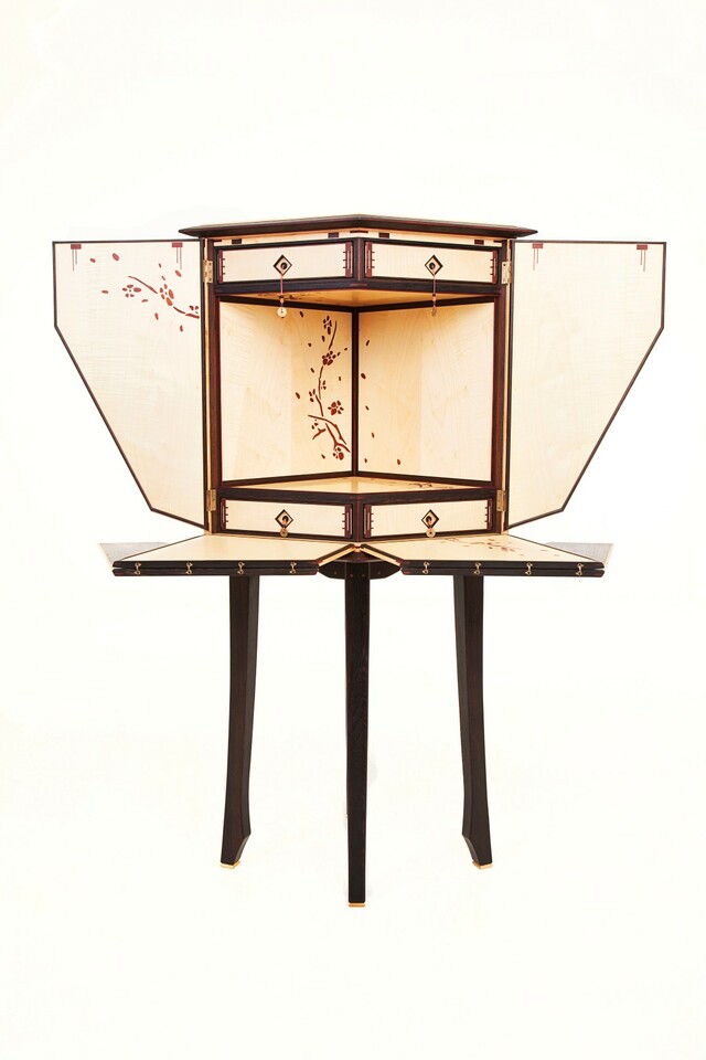 Ikebana Cabinet (Flower Arrangement Cabinet) 'Awakening Of A Dream' by ...