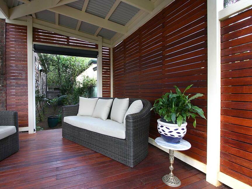 Recycled Australian Hardwood Decking and Screening by Round 2 Timbers ...