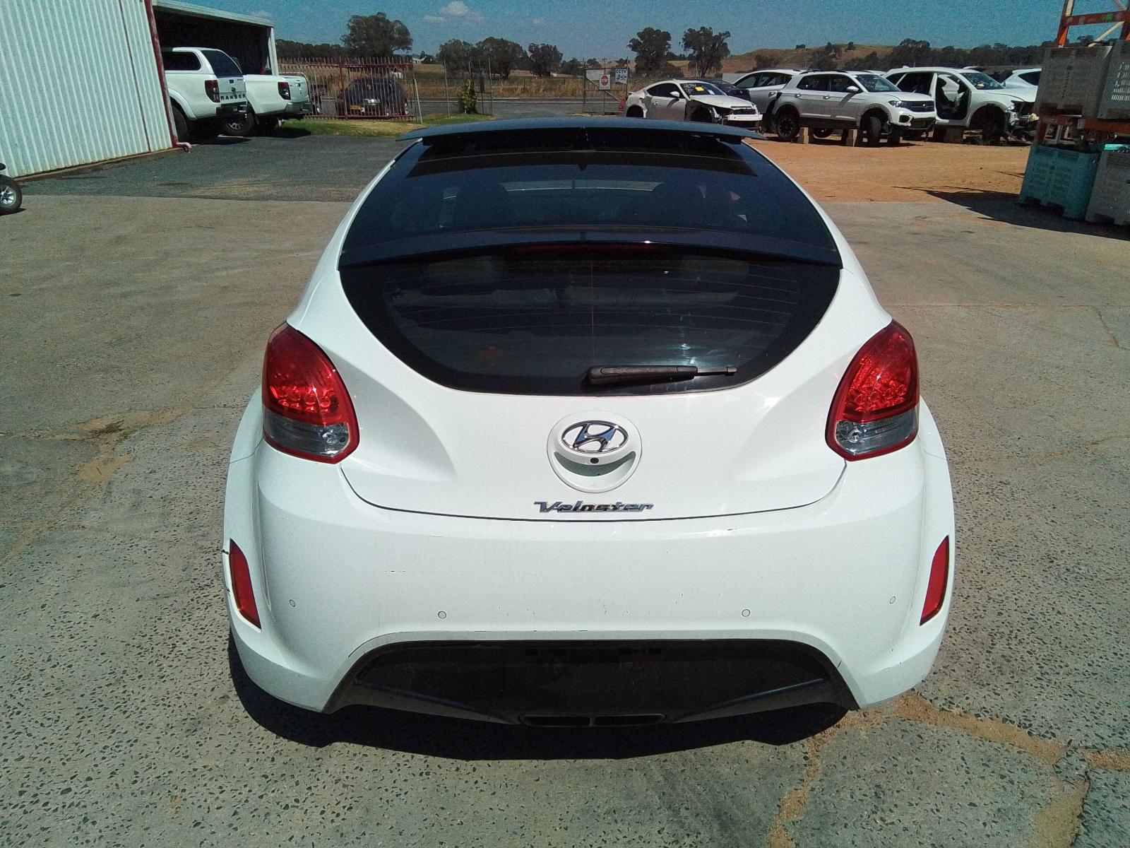 Door/Boot/Gate Lock Veloster Hyundai 2013