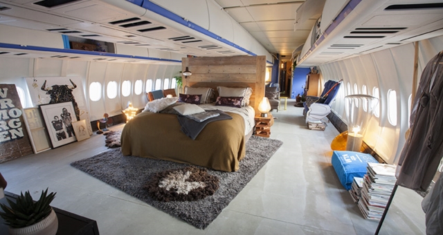 Video: Airbnb and KLM’s airplane apartment - Hotel Management