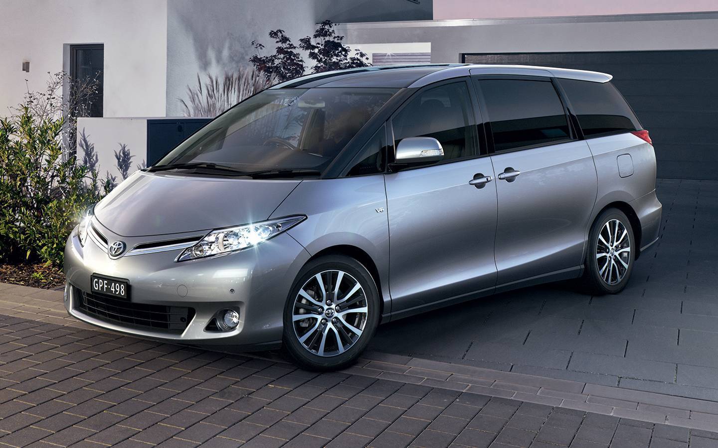 Scarboro Toyota - Tarago