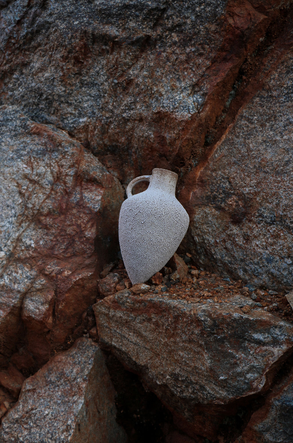 Mini Amphora Vessel Black | Loam