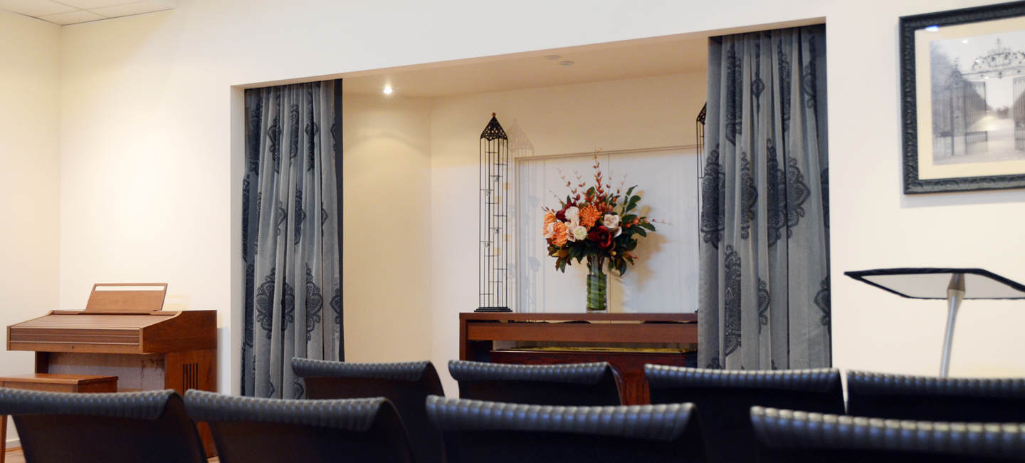 Funeral Etiquette Tips | Video | Logan Funerals