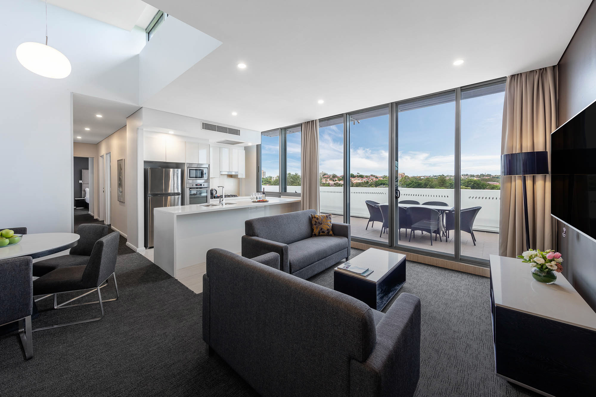 Meriton Suites | Sydney, Brisbane & Gold Coast