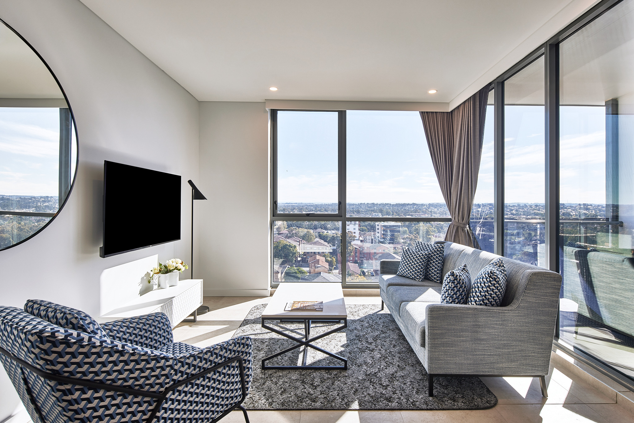 Meriton Suites | Brisbane, Canberra, Gold Coast, Melbourne & Sydney
