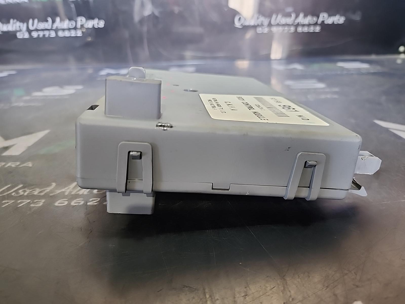 Ecu Commodore Holden 2004