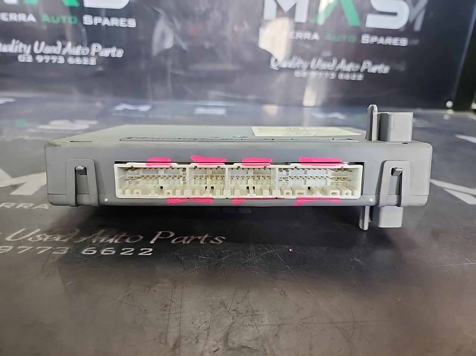 Ecu Commodore Holden 2004