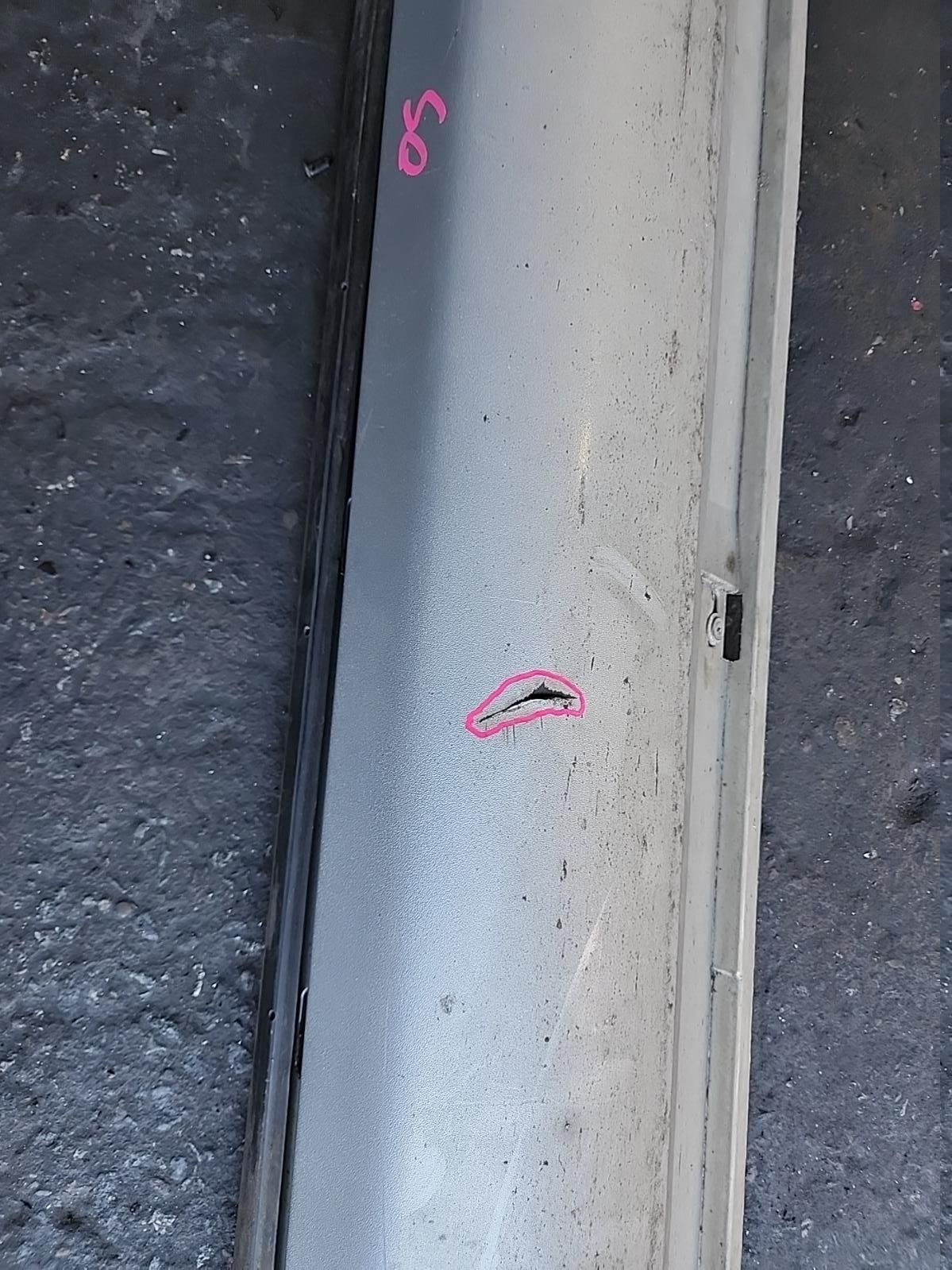 Side Step/Skirt Commodore Holden 2004