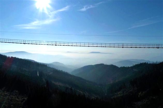 Czech resort opens world's largest pedestrian suspension bridge - Move ...