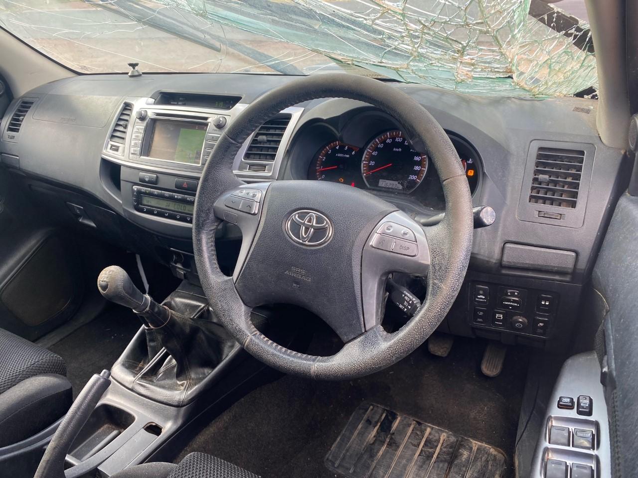 Clock Hilux Toyota 2015