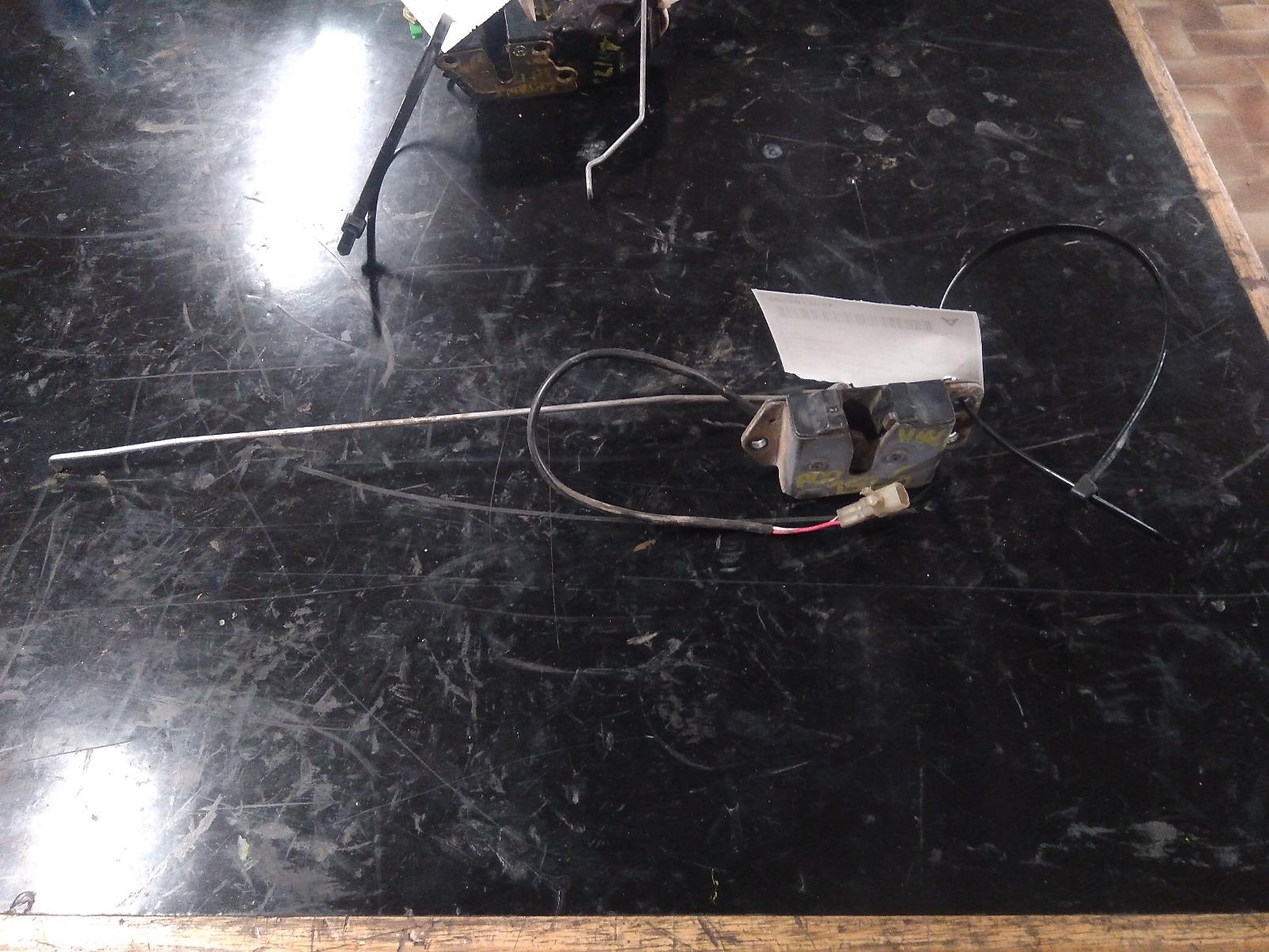 Door/Boot/Gate Lock Hiace Toyota 1993