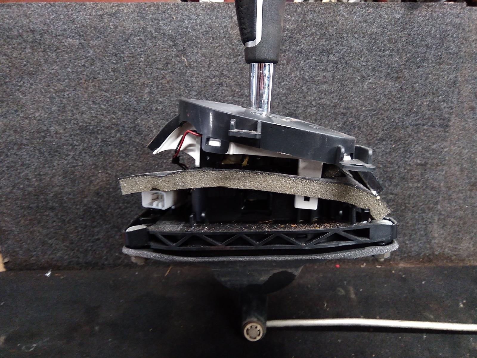 Gear Stick/Shifter Commodore Holden 2010