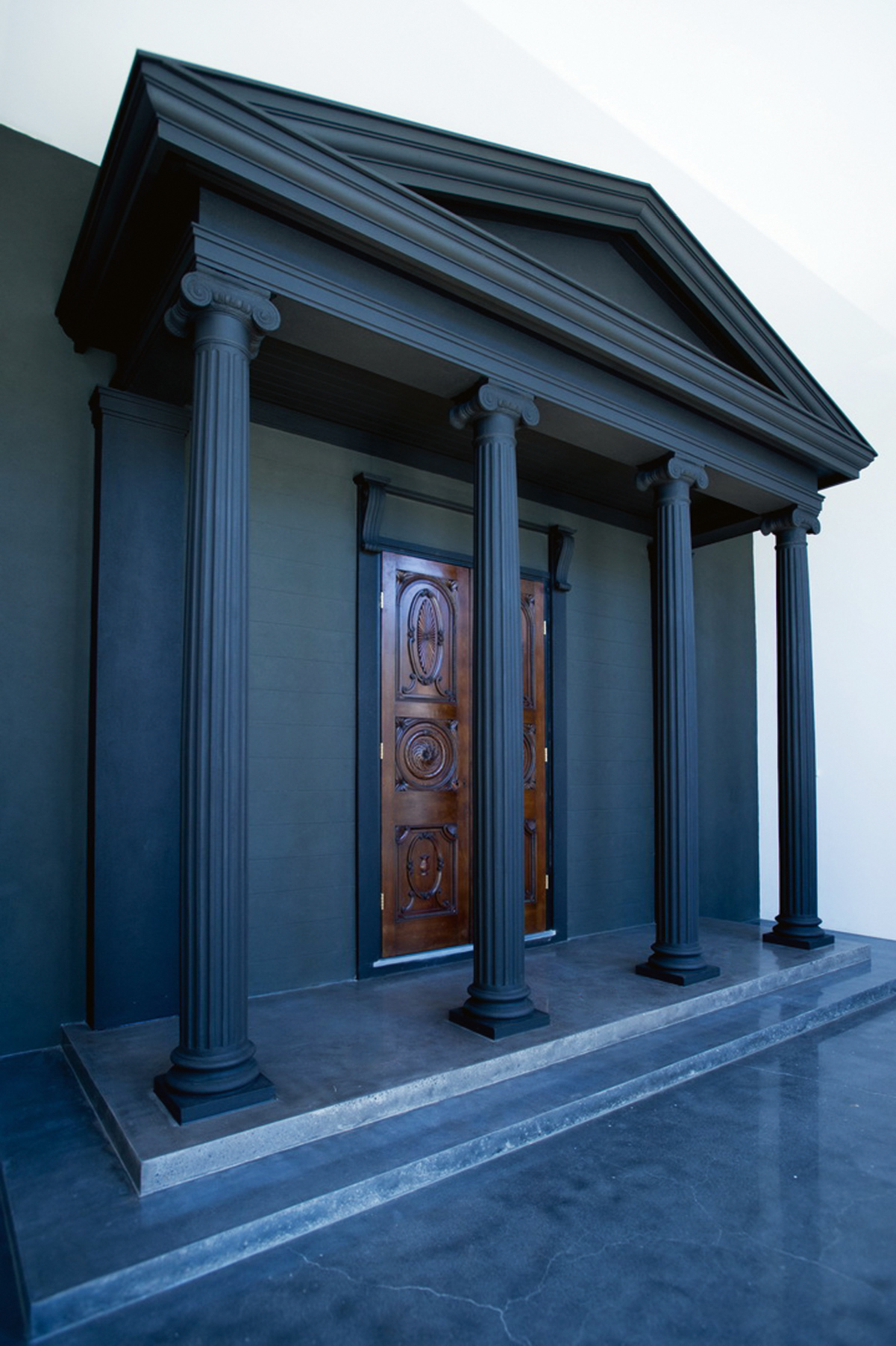 Step into the life of antique collector David Roche | Vogue Australia