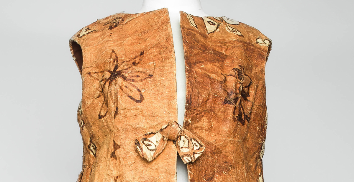 Colin Cole tapa cloth sleeveless coat, 1960s - New Zealand Fashion Museum