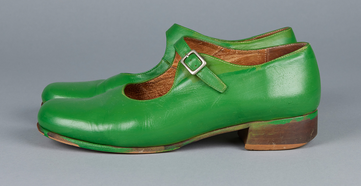 Minnie Cooper kelly green Mary-Janes, 1990s - New Zealand Fashion Museum