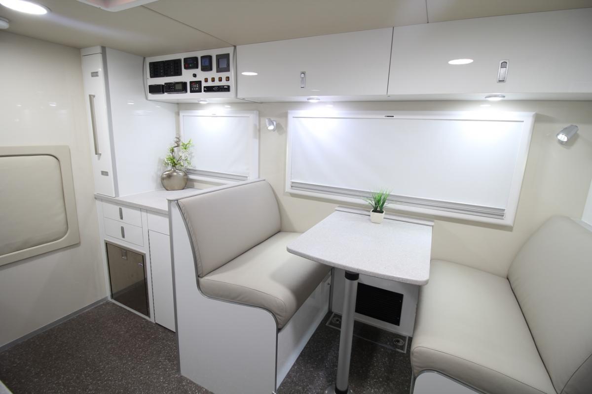 Commander 4x4 | SLRV Expedition Vehicles