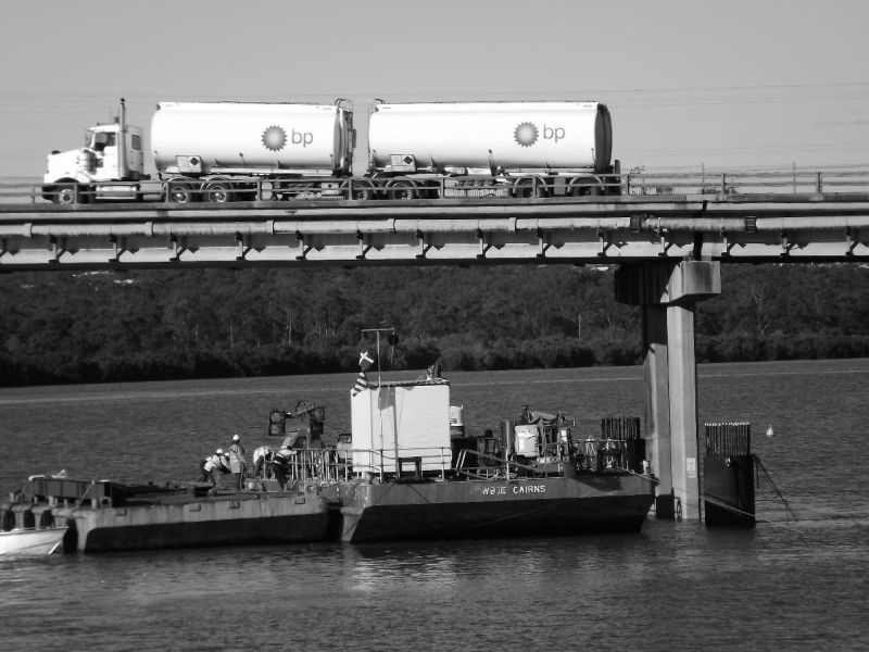 Assist Pile Reconstruction of Calliope Bridge | Fodico Marine Group