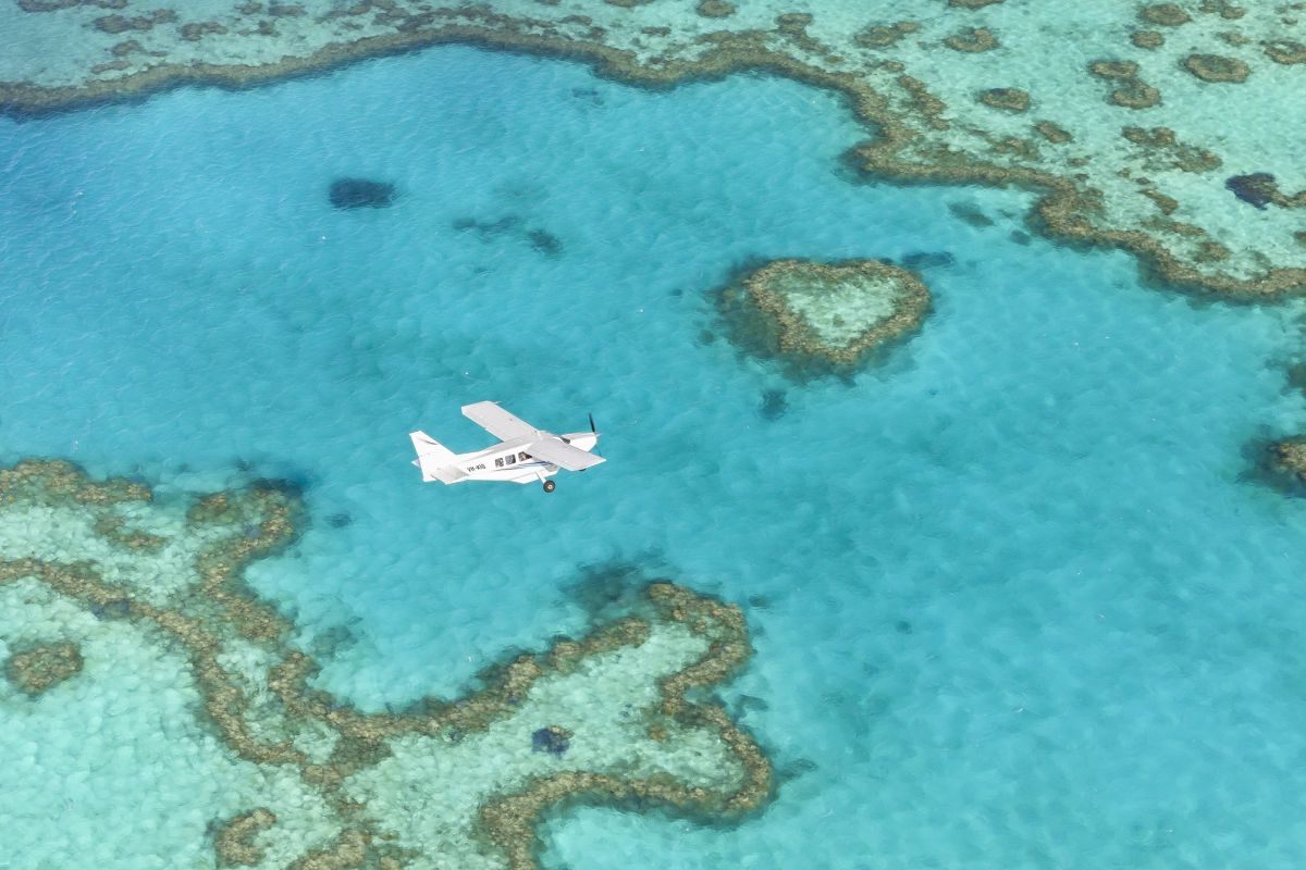 Fly & Ocean Rafting Whitsundays Tour | Magnums