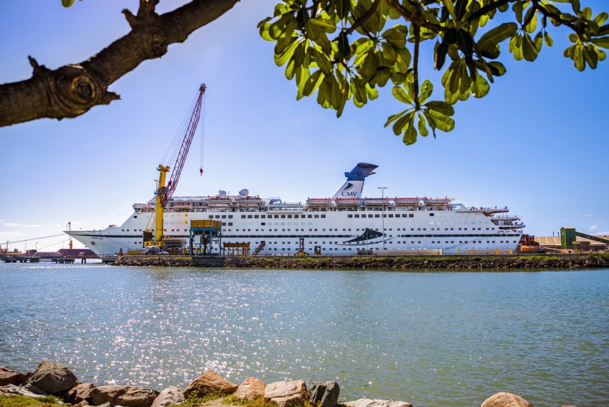 120-day countdown to Townsville’s first large luxury cruise ship ...