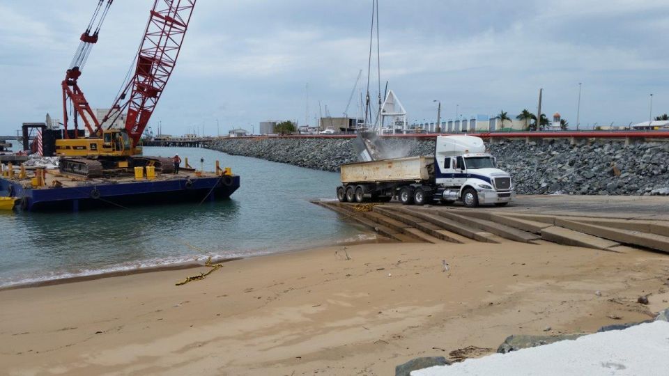 Pacific Marine Group | Loves Jetty Demolition - Mackay Port
