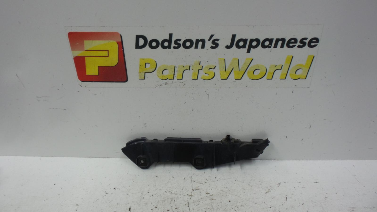 PartsWorld : Rear Bumper parts for Toyota Runx - NZE121 series Right ...