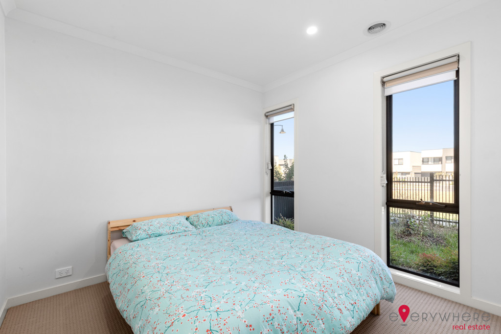 15 Lapis Walk Craigieburn
