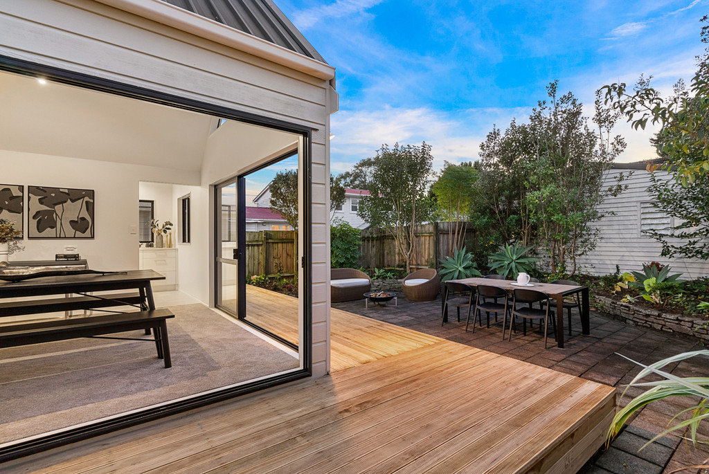 Listings | Kris Cunningham