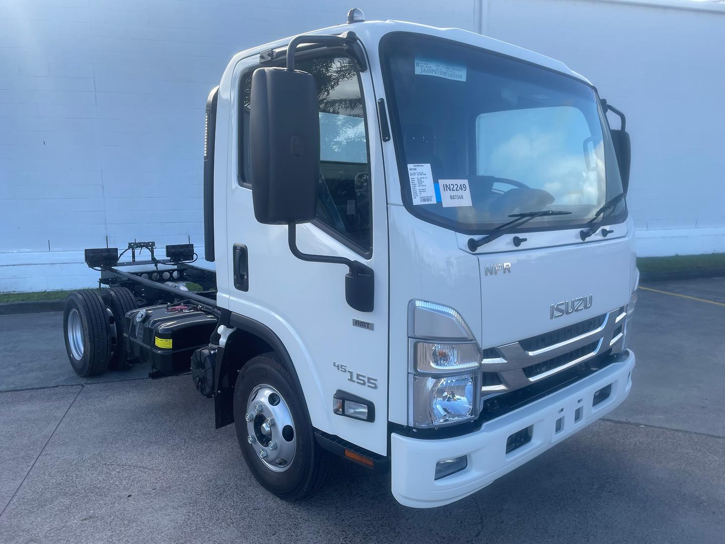 2024 Isuzu NPR 45/55-155 SWB 5.2L T/D 6Spd AMT Cab Chassis NPR 45/55 ...