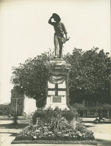 Captain Charles Sturt Monument - Victoria Square ADELAIDE | Heritage Places