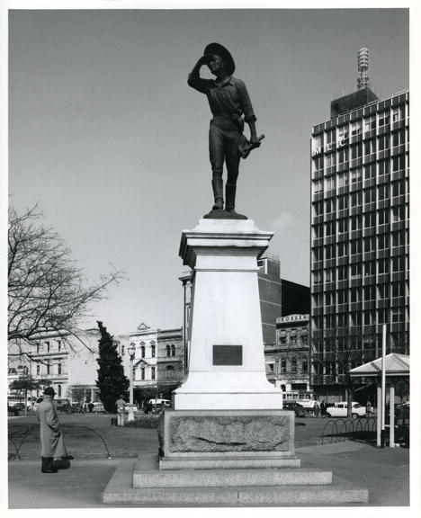 Captain Charles Sturt Monument - Victoria Square ADELAIDE | Heritage Places