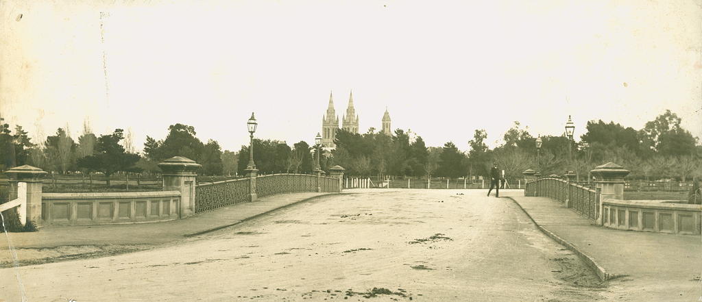 Albert Bridge over the River Torrens [Metal Girder] - Frome Road ...