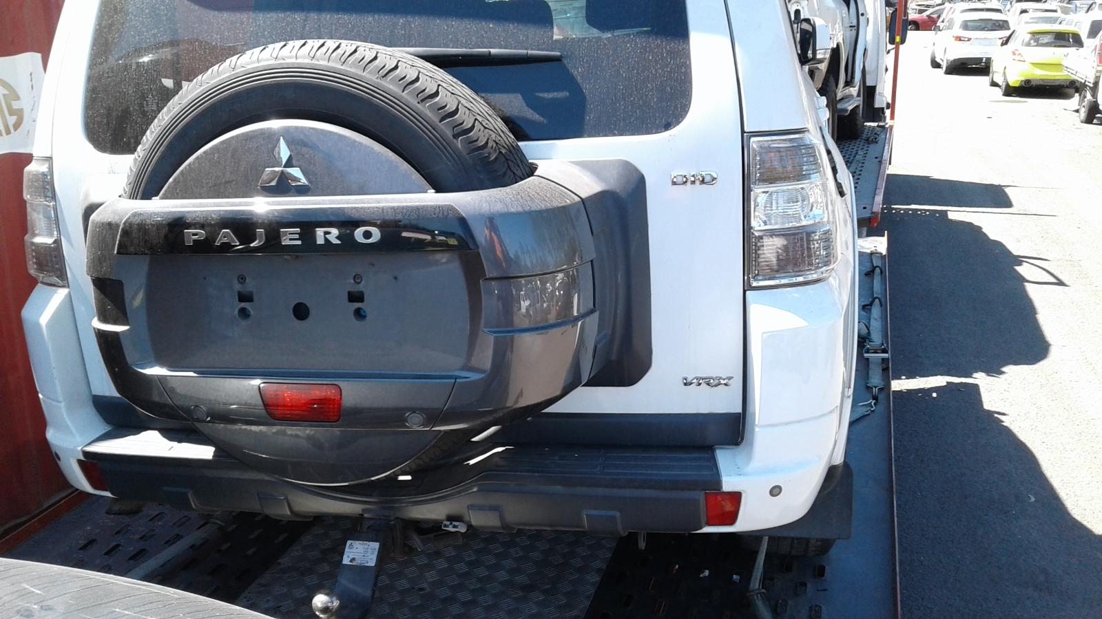 Rear Bumper Pajero Mitsubishi 2013