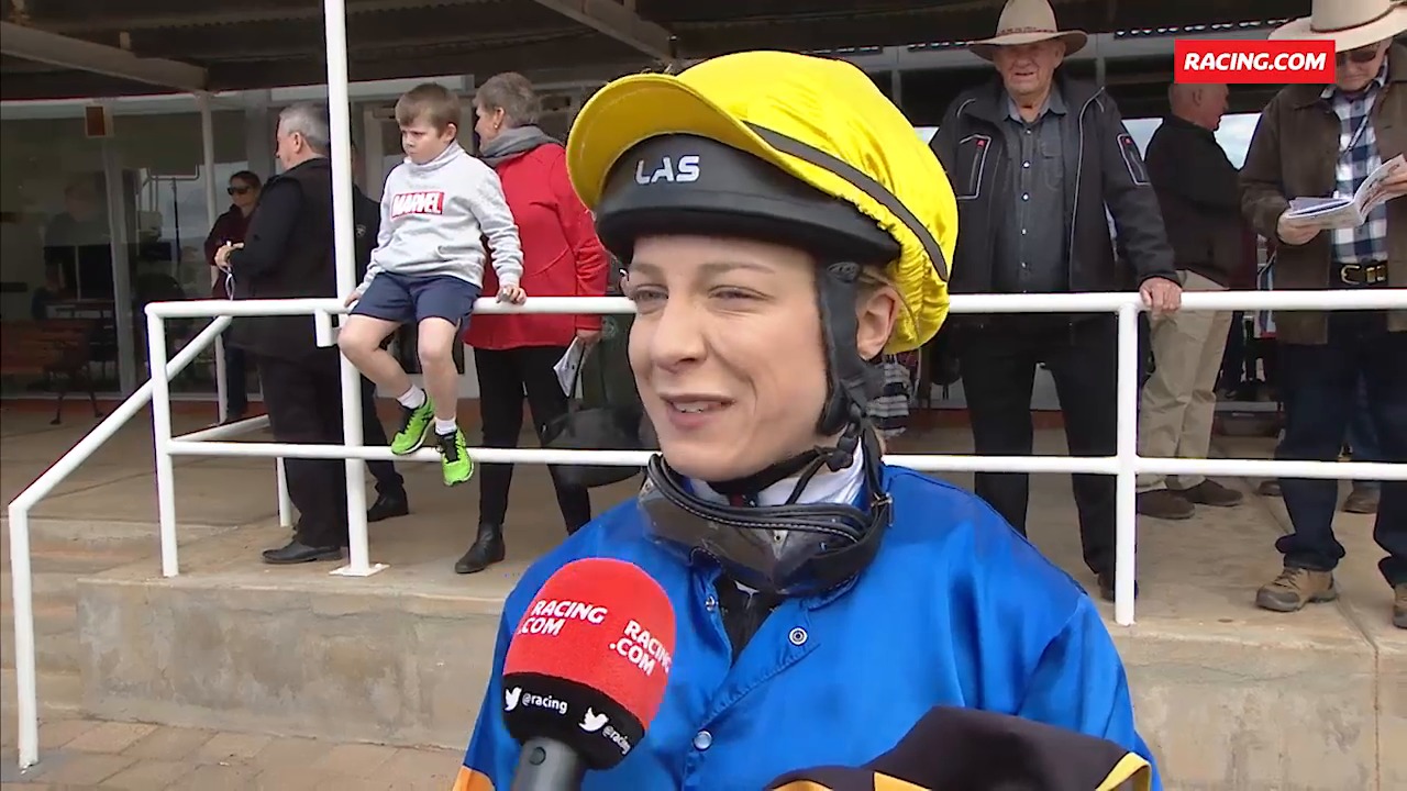 Port Augusta Race 1 Alice Lindsay 7718 | RACING.COM