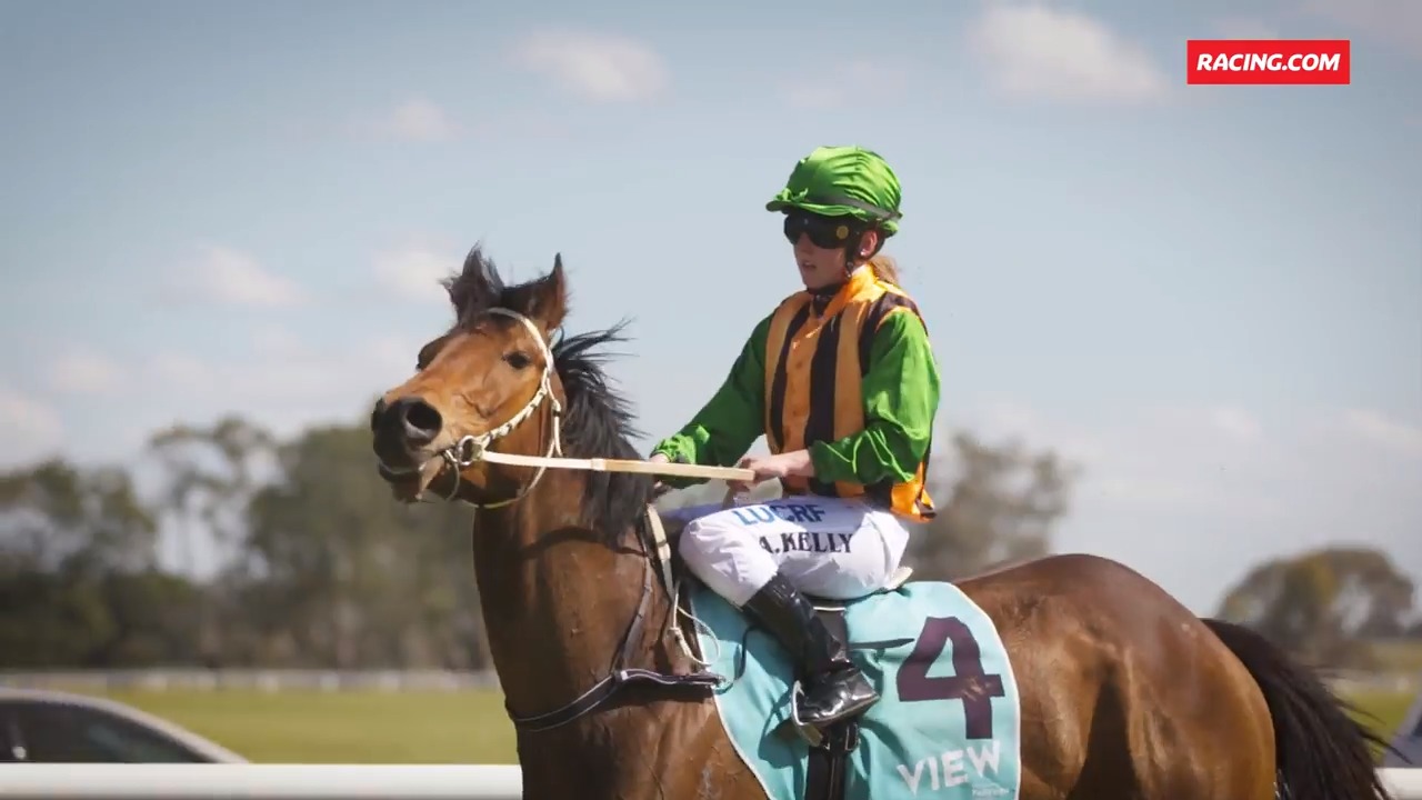 Alana Kelly kicks off career in style | RACING.COM