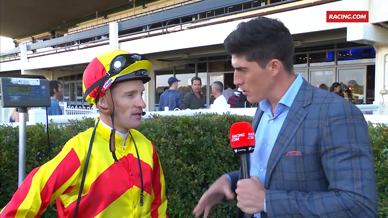 Ladbrokes Park Lakeside Race 8 Mark Zahra 080120 | RACING.COM