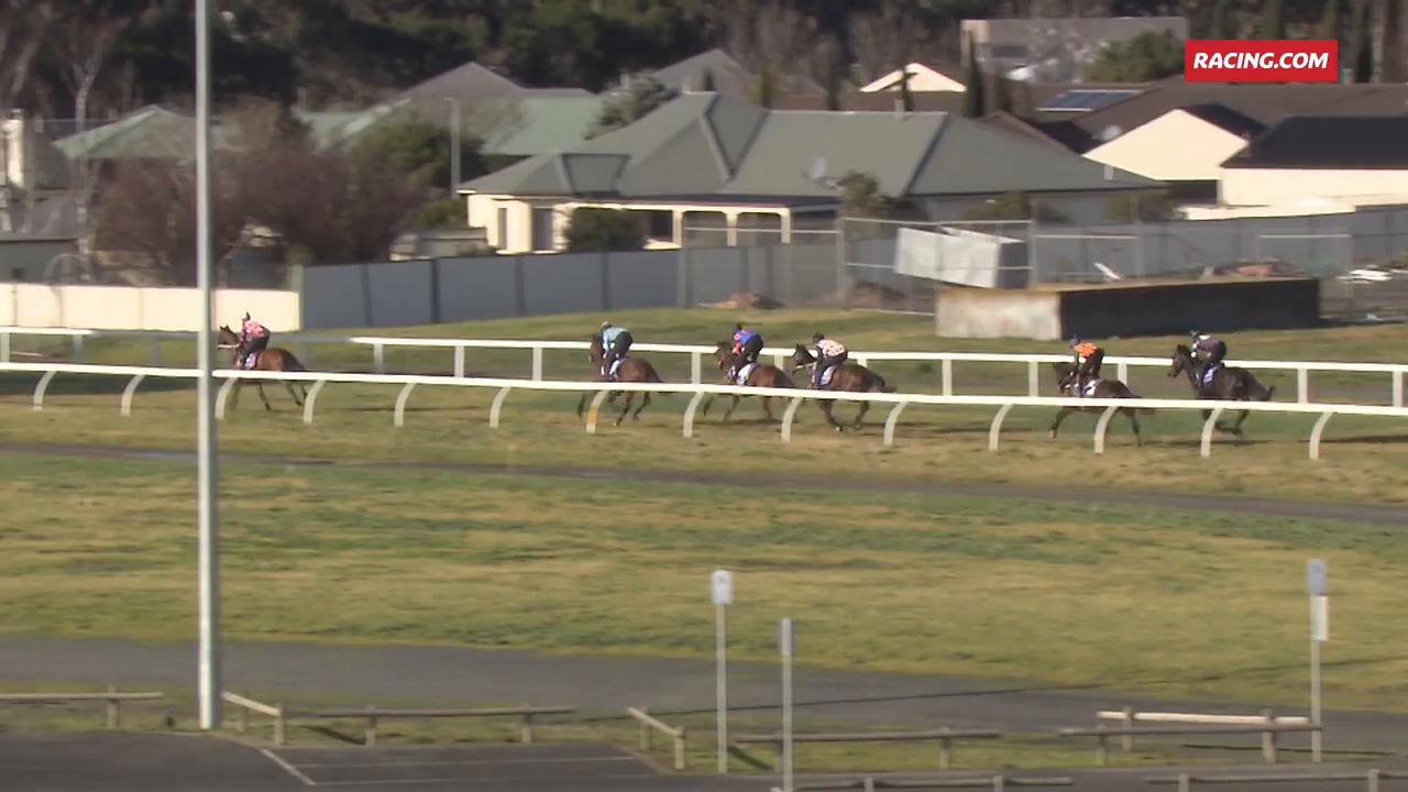 Traralgon Heat 1 140720 | RACING.COM