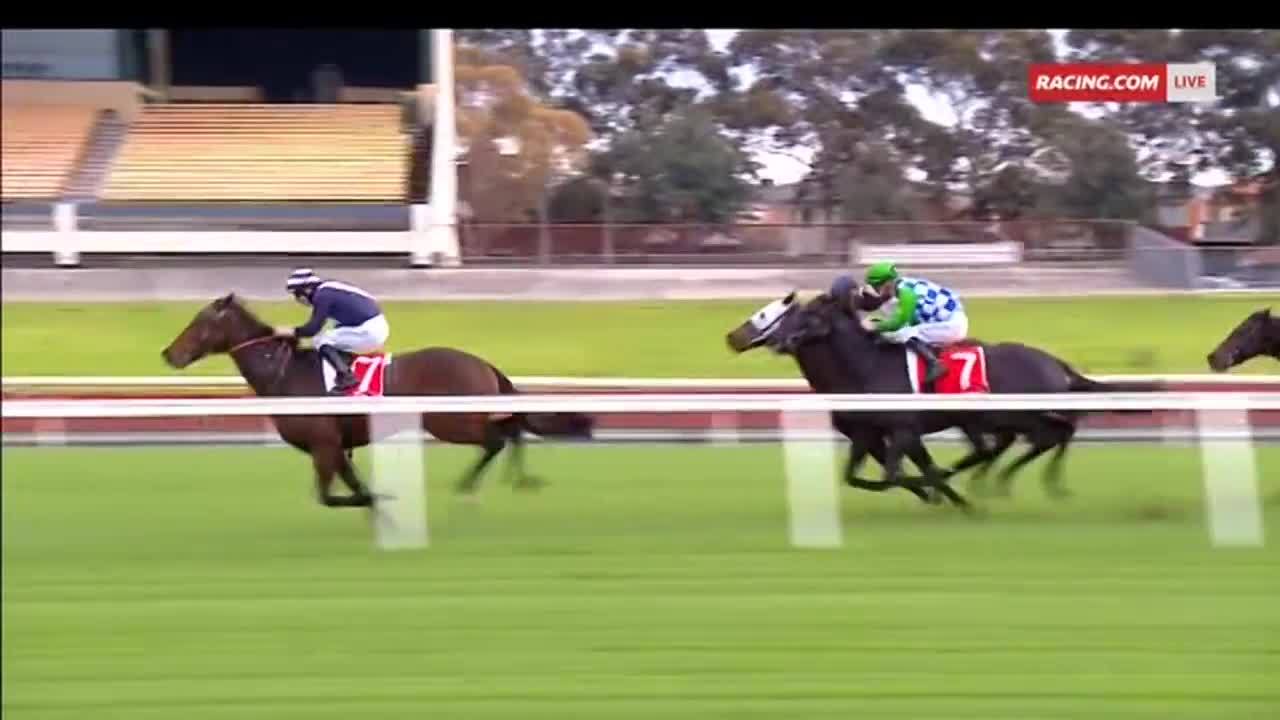 Sandown Race 6 Mick Kent 120621 | RACING.COM