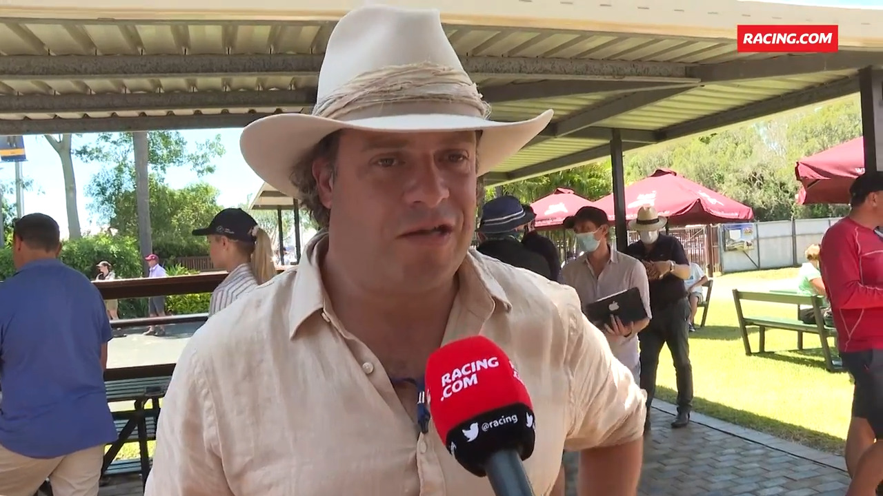 Busy 10 minutes for Coolmore Tom Magnier | RACING.COM