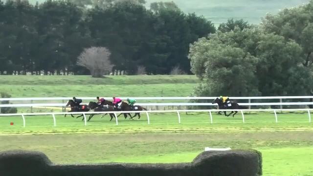 Casterton Jump Out 7 10082022 | RACING.COM