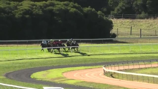 Hamilton Jump Out 9 03042023 | RACING.COM