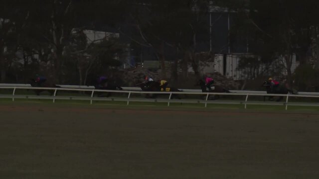 Hamilton Jump Out 1 30052025 | RACING.COM