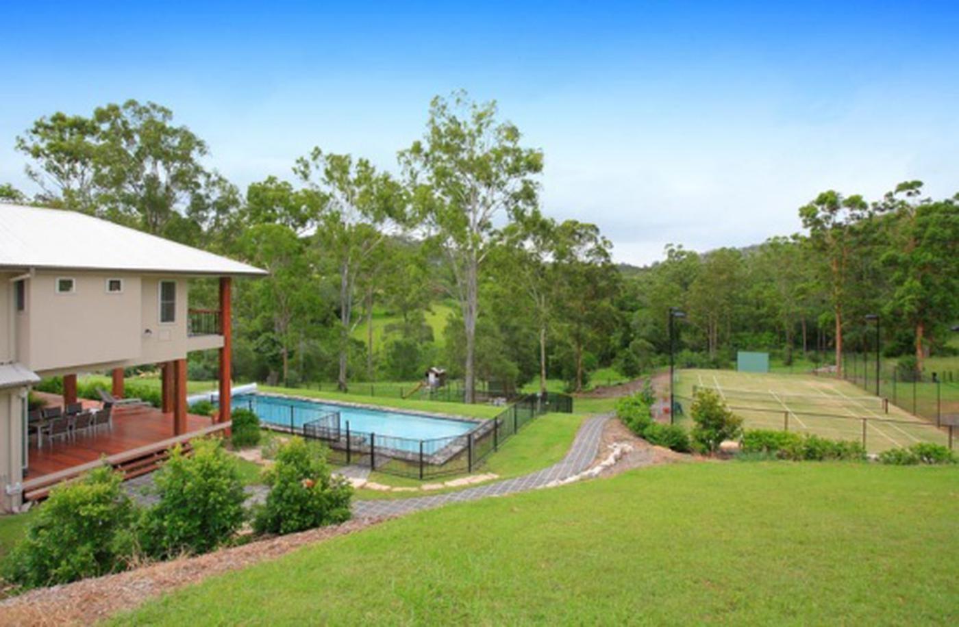 35 White Cedar Rd, PULLENVALE QLD 4069 - AcreageSemi-rural Sold ...