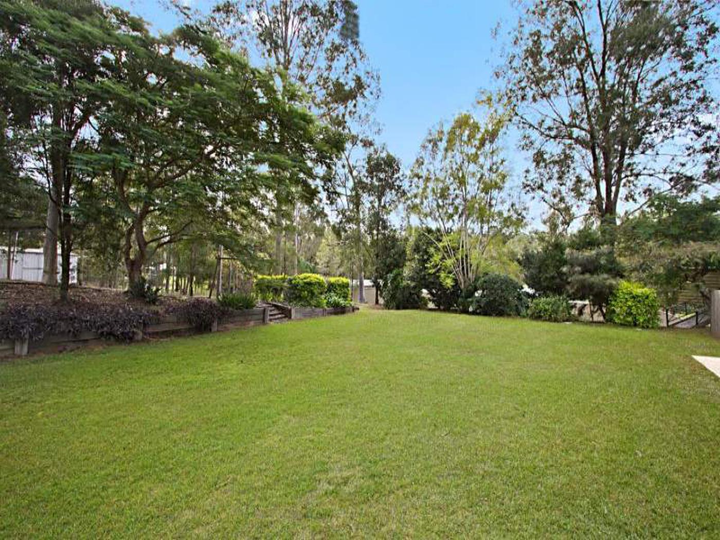 8 Cronin Court, CHUWAR QLD 4306 - House Sold - brisbanerealestate.com.au