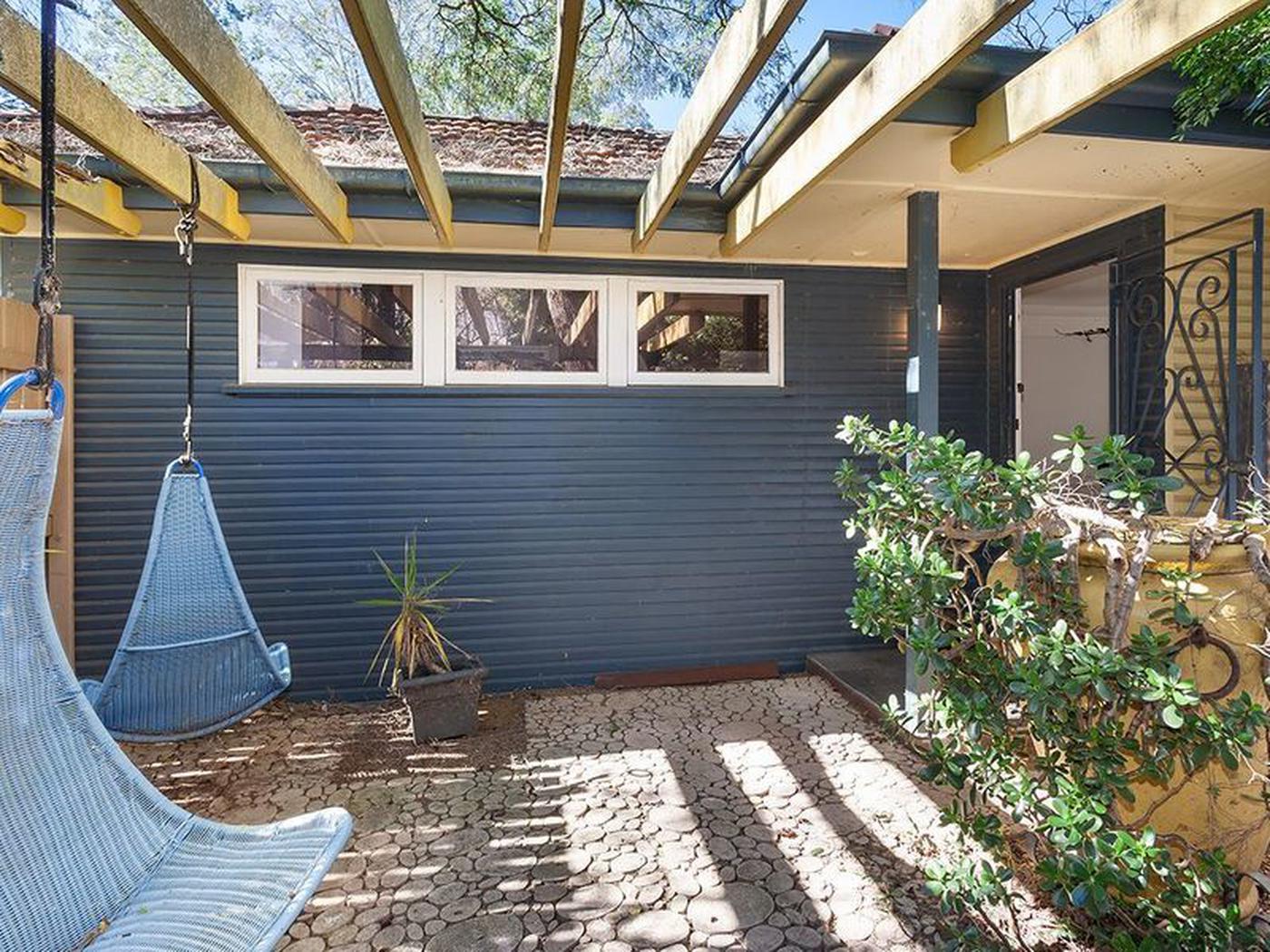 8 Princess Street, Taringa QLD 4068 - Property Information