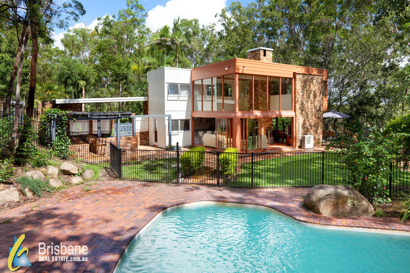 33 Vyner Street, PINJARRA HILLS QLD 4069 - Property Information