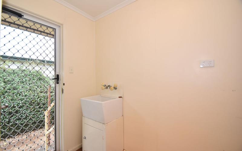 2/15 Perth Street, RANGEVILLE QLD 4350 - Property Information