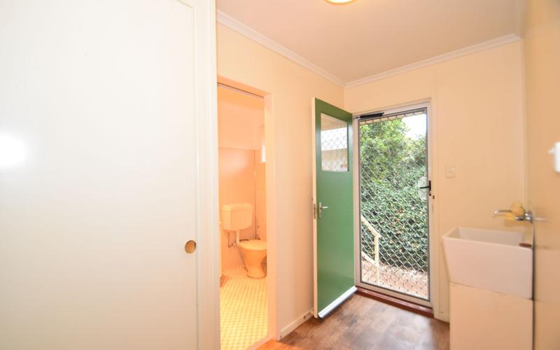 2/15 Perth Street, RANGEVILLE QLD 4350 - Property Information