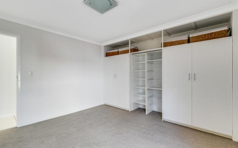 3 Barrymount Crescent, MOUNT LOFTY QLD 4350 - Property Information