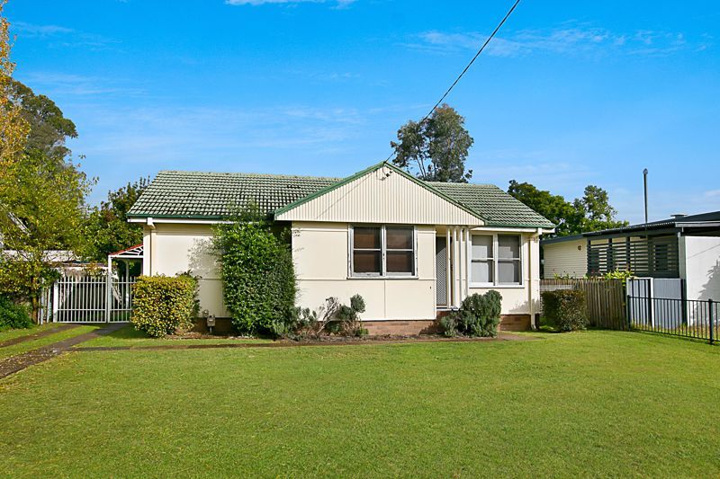 11 Howe Street, Singleton NSW 2330 - Property Information